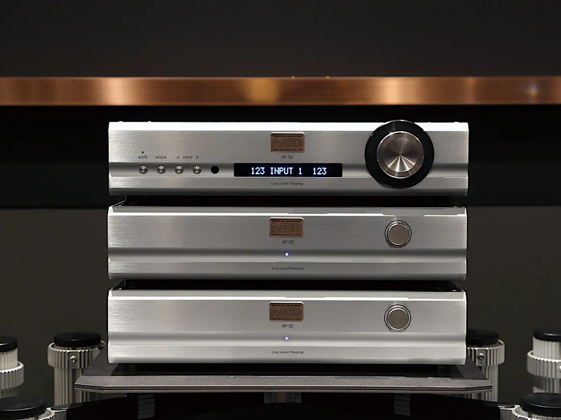 纯甲类一定想到它！Accuphase E-700合并放大器 | FIPLAY